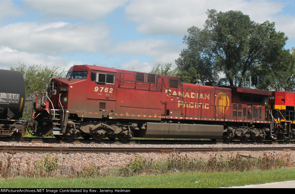 CP 9762 (5)